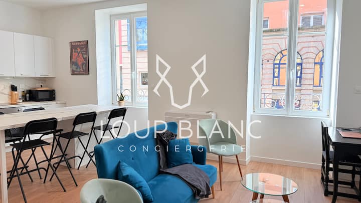 Standing Dans Un Immeuble Haussmannien - Belfort