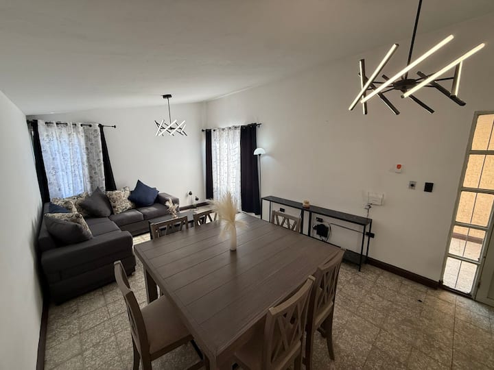Casa -Moderna, Céntrica Y Cómoda - Torreón