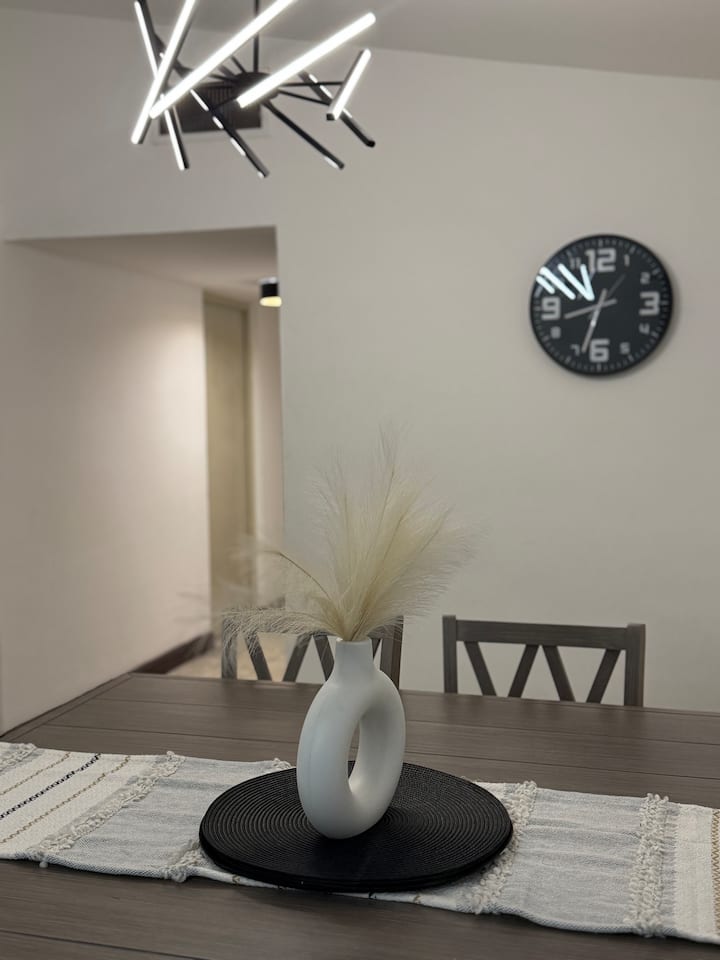 Central & Comfortable Home - Torreón