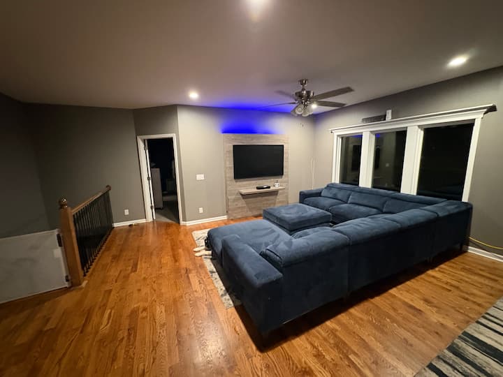 Beautiful Complete Home - Kansas City, KS