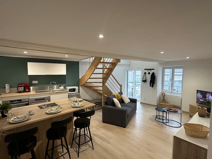 Maison Plein Centre Avec Garage - Mayenne