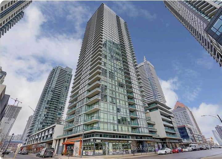 Condo In The Sky, Best Location Sq1 - Mississauga