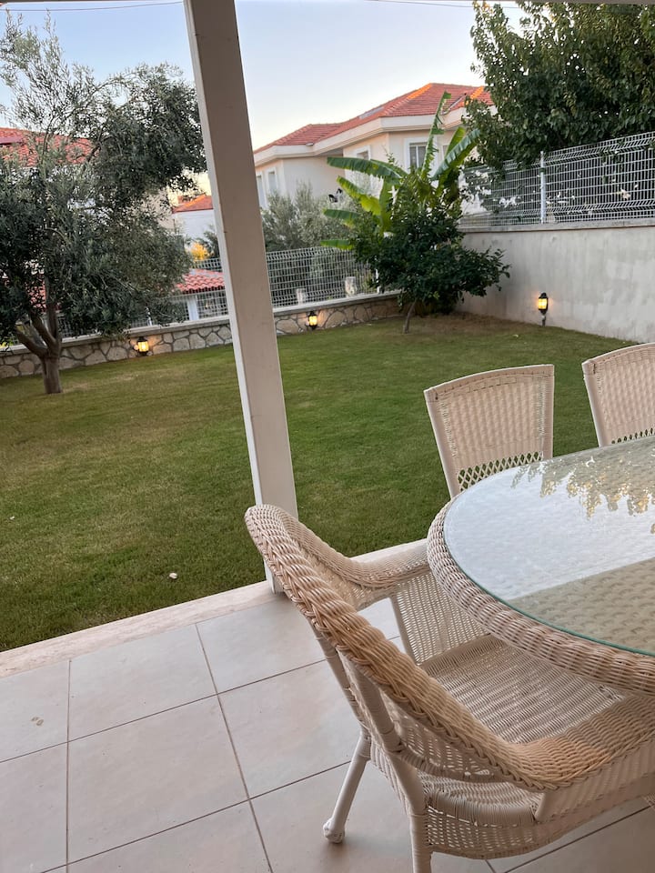 Alaçatı Merkezi Konum Villa - Alaçatı