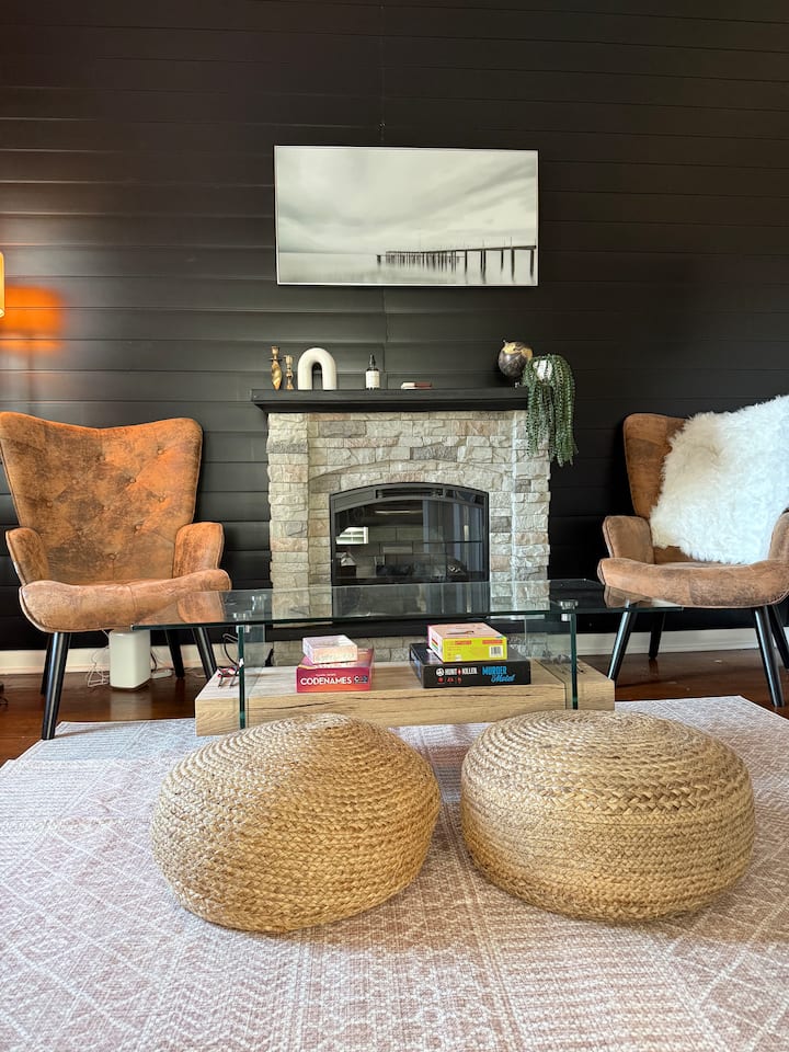 3 Bedroom House Near Downtown Valpo (.2 Mile Walk) - Valparaiso, IN