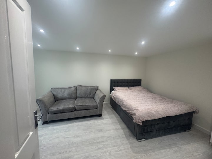 Guest Room Near Windsor - Slough
