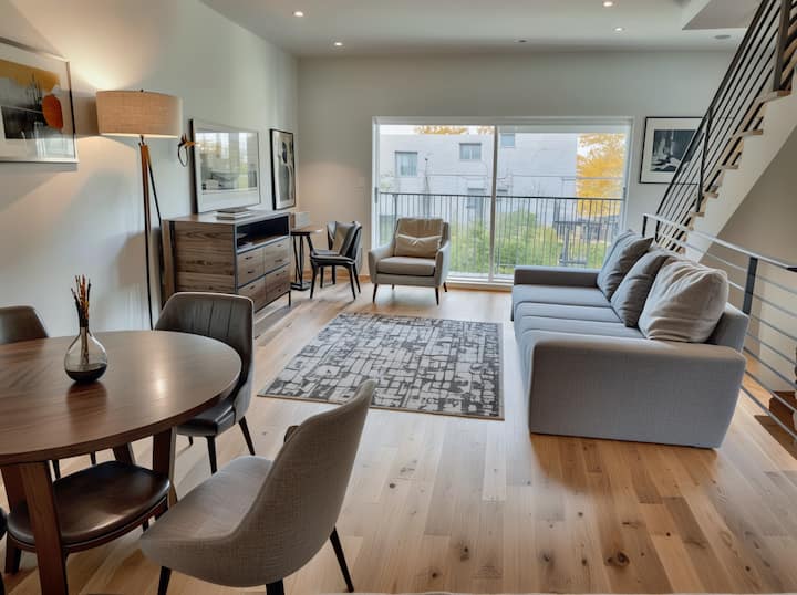 Spacious Apartment Near Hollywood & Sunset Blvd - Los Angeles, CA