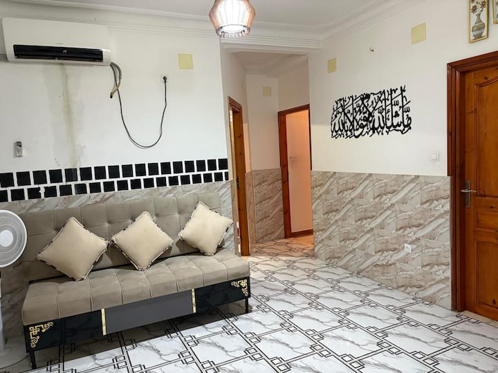 شقة مجهزة بكامل التجهيزات مكيفة - Jijel