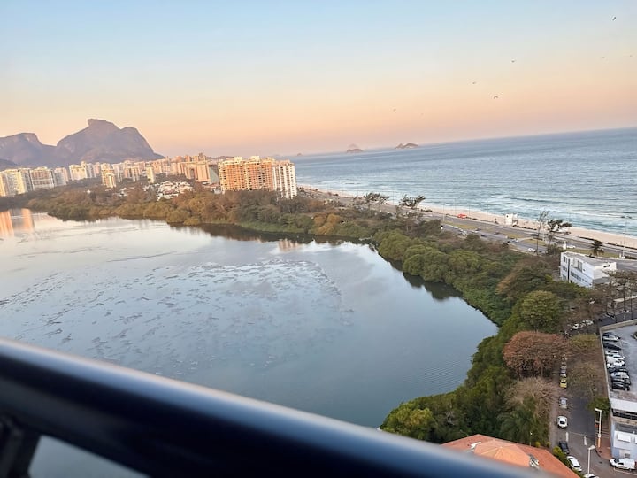 Apê Com Vista Incrível Na Barra Praia 3min - Rio de Janeiro