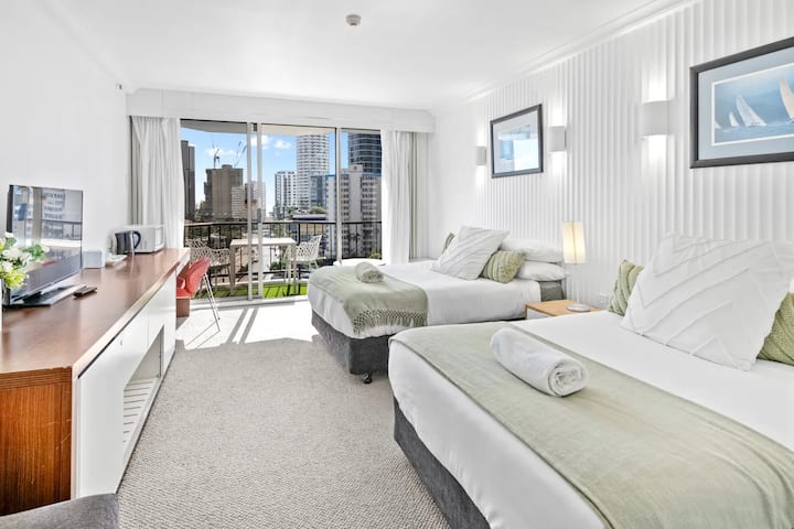 Ocean Views, In The Heart Of Surfers Paradise - Surfers Paradise