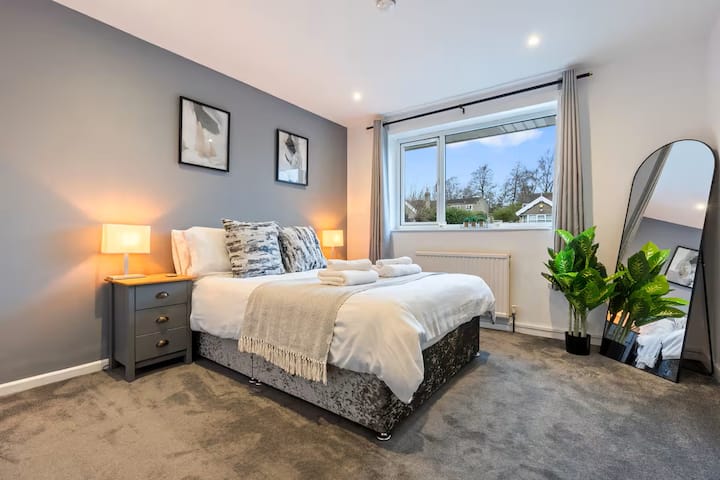 Bath Hideaway | 2br + Hot Tub - Bath