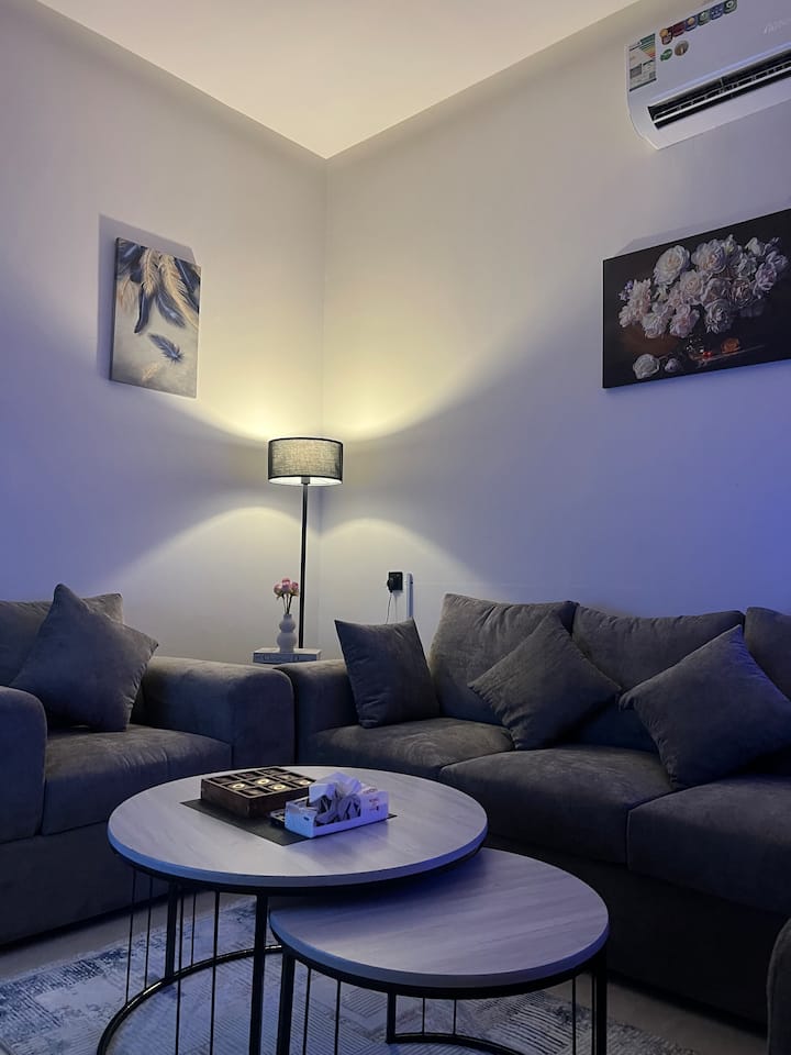 شقة فندقية جديدة باثاث مريح مميز - Dammam