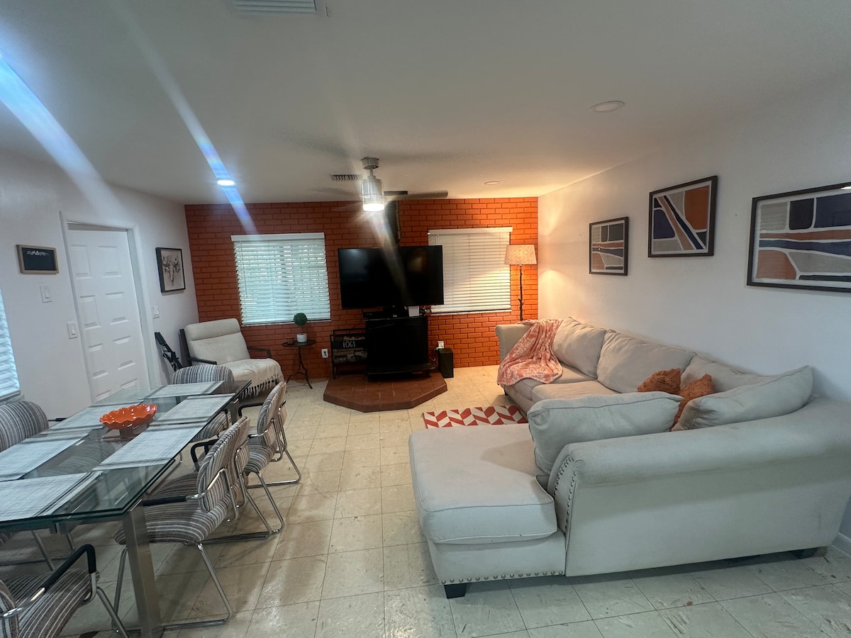 Naples Estates / 2 bedrooms (paraguana) - Houses for Rent in Naples ...