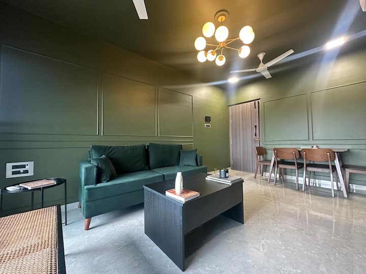 Plush Juhu | Luxury 2bhk Apartment Near Juhu Beach - Mumbai