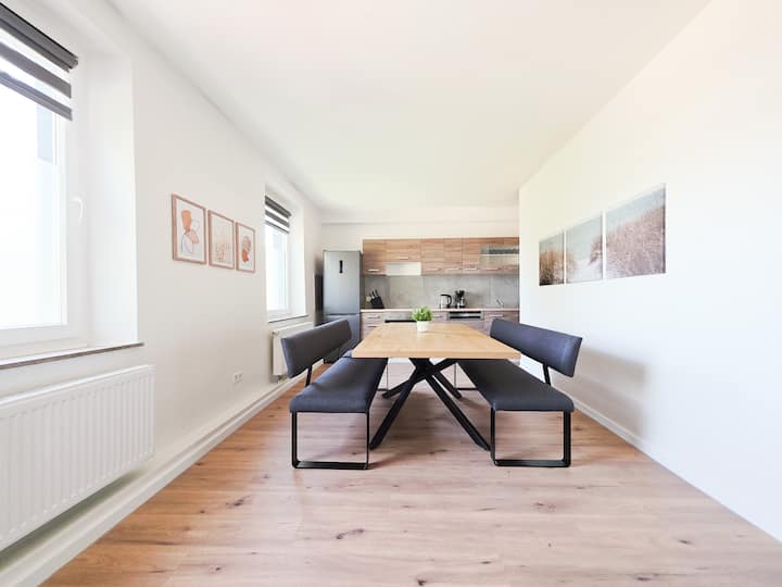 Tolstov Apartments - 3 Rooms- Kitchen- 2 Bathrooms - Düsseldorf