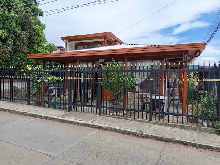 Casa De Descanso En Guaduas - Guaduas