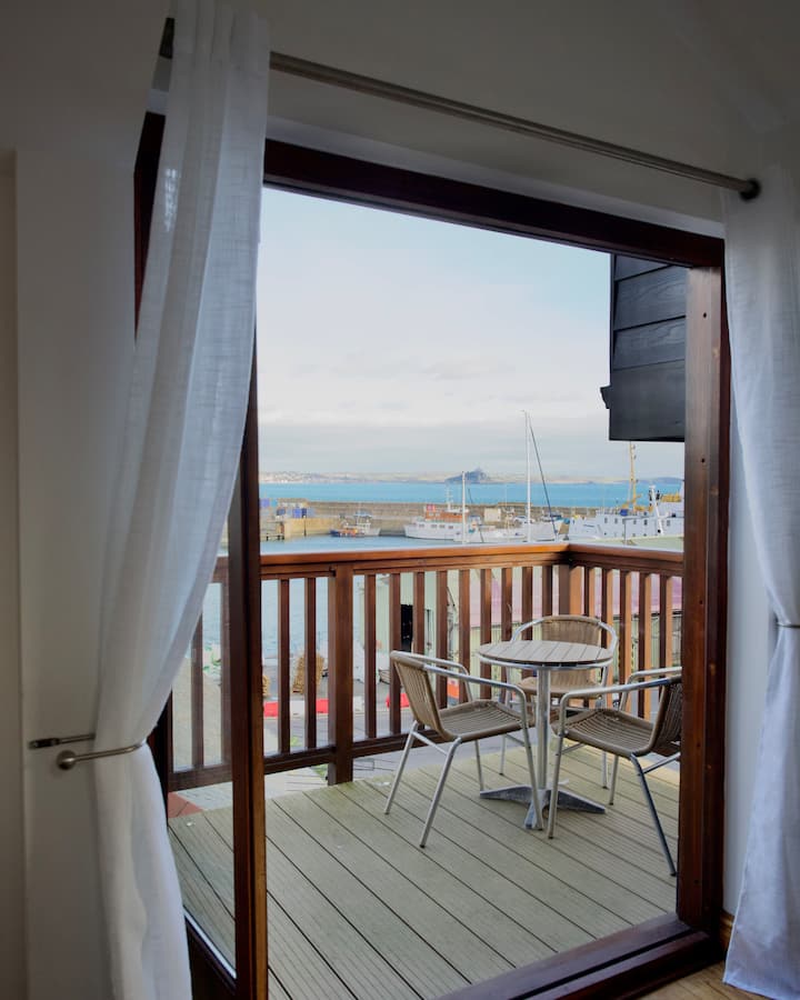 Balcony Apartment, Sea Views - Penthouse 3 - Mousehole