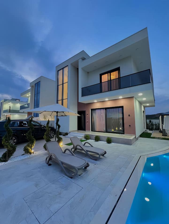 Melodie Villa • Private Salty-water Pool - Albania