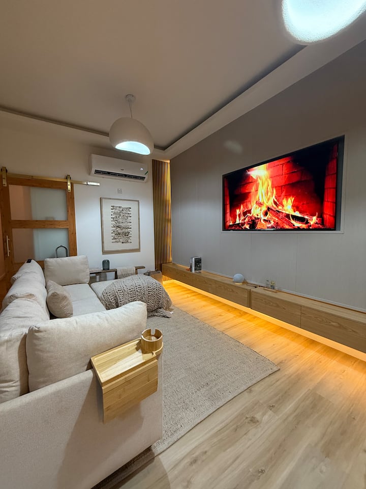 1 Bd Retreat Rooftop Terrace, Mountain Views Pool - Kingston