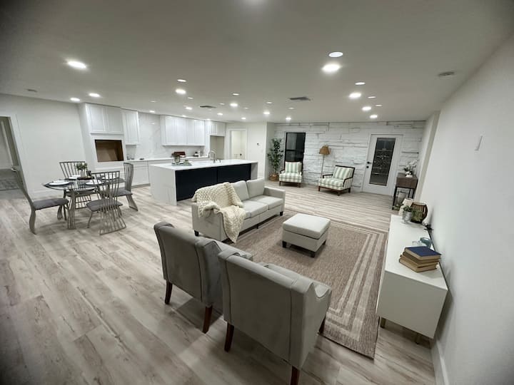 Home In Port Charlotte Canalfront W/ Pool - Punta Gorda, FL