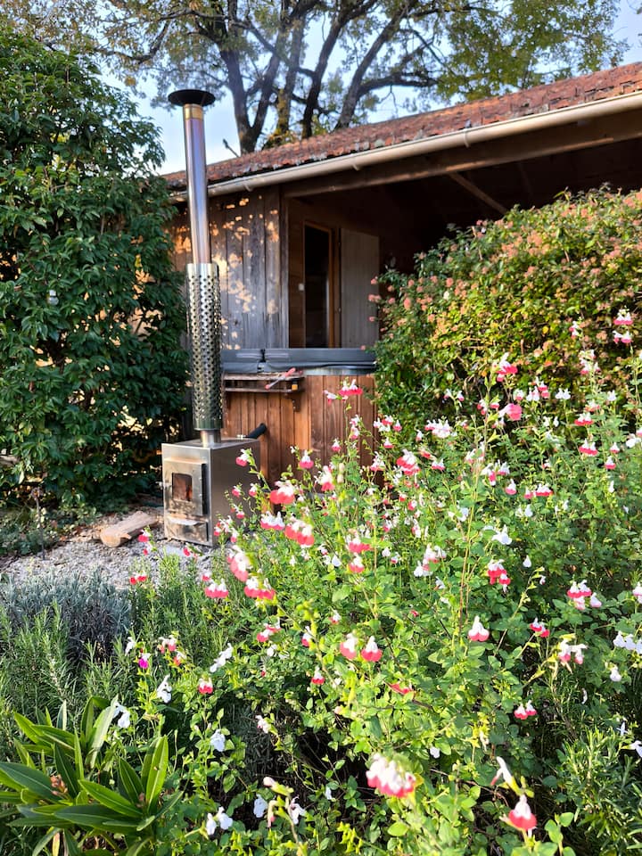 Private Cabin & Exclusive Hot Tub Near St Antonin - Tarn-et-Garonne