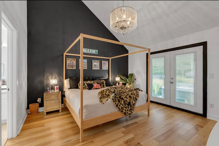 Clean Cozy House By Highmark W/jacuzzi& Bar Shed - Hamburg, NY