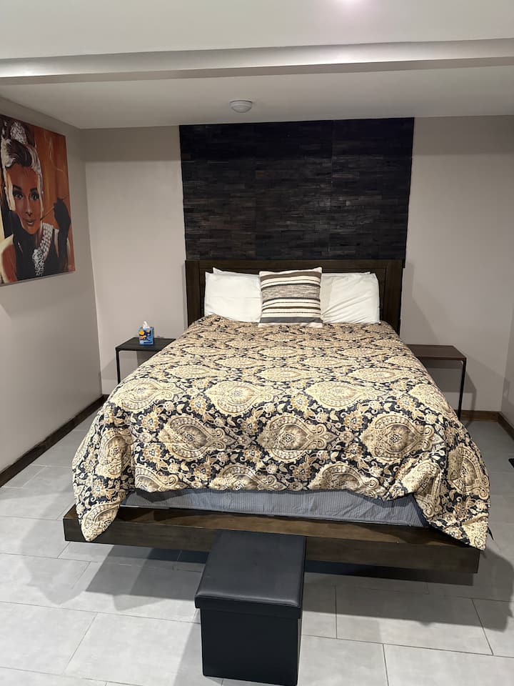 Anchorage Modern Downtown Condo - Anchorage, AK