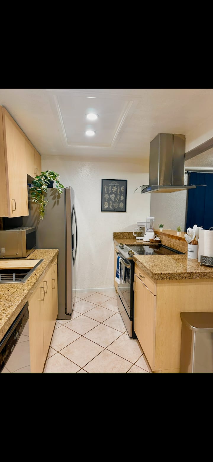 Cozy Family Home - Santee, CA