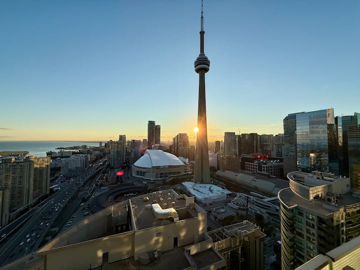 One-in-a-million View: Cn Tower & Rogers Centre - Toronto