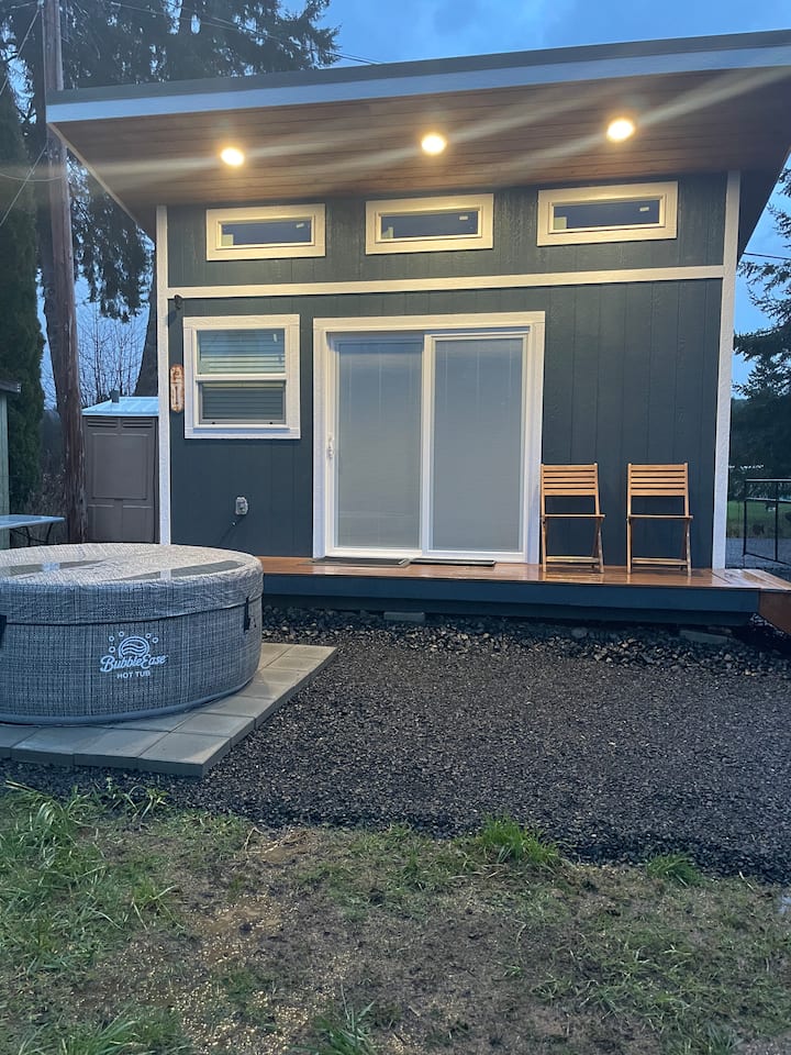 Satsop Riverfront Hot Tub - Schafer State Park, Elma