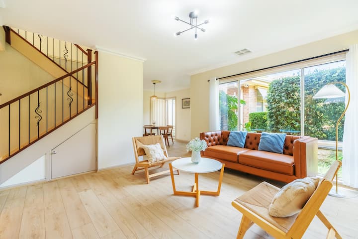 Wabi-sabi Retreat Home Walk To Kellyville Station - ブラックタウン