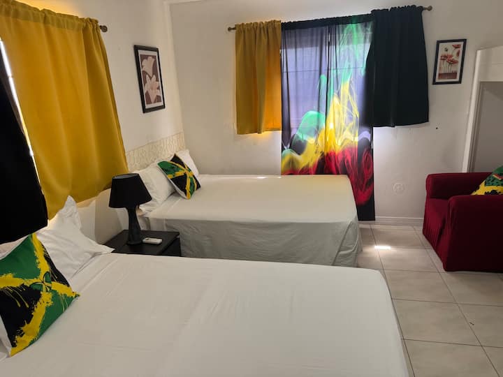 Pearl Of The City Jamaica Pearl - Kingston