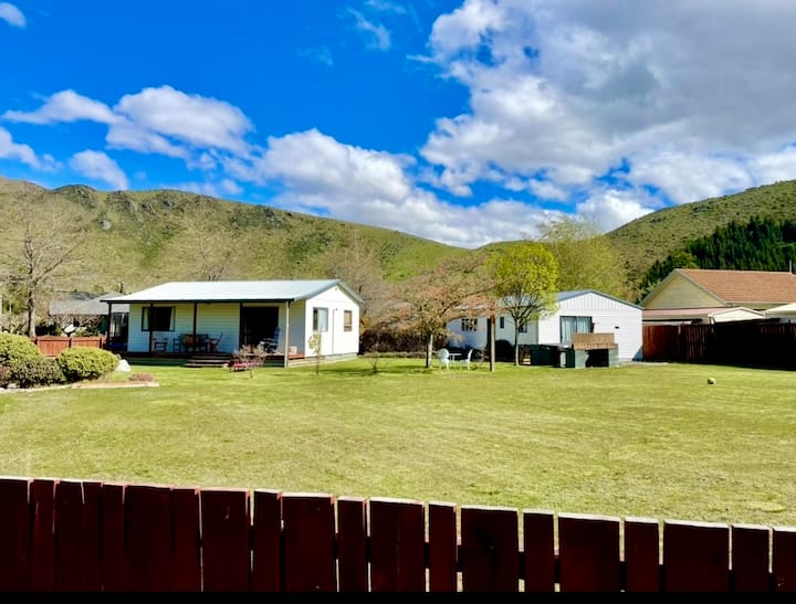 Home In Omarama - Omarama