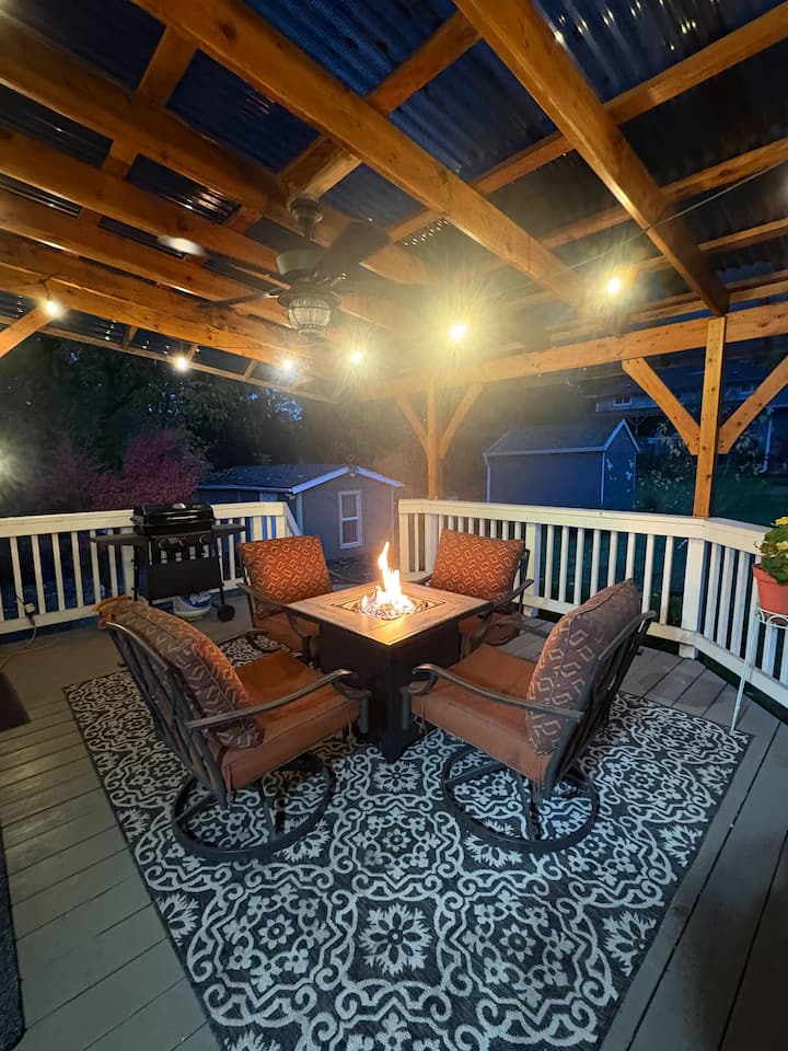 Spacious 3br – Firepit, Jacuzzi Tub, Near Dt & Pdx - Vancouver, WA