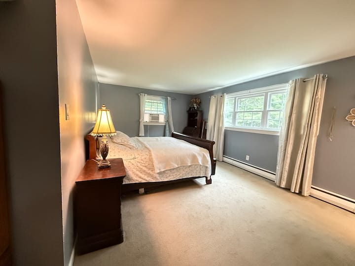 Room With Private Bathroom - Warrington, PA