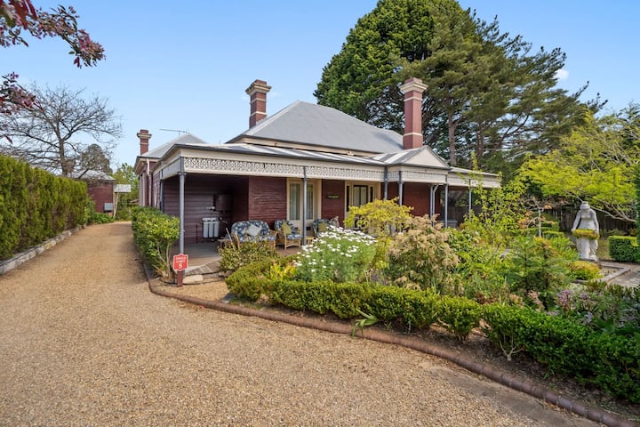 Coolangatta (House And Studio) - Katoomba