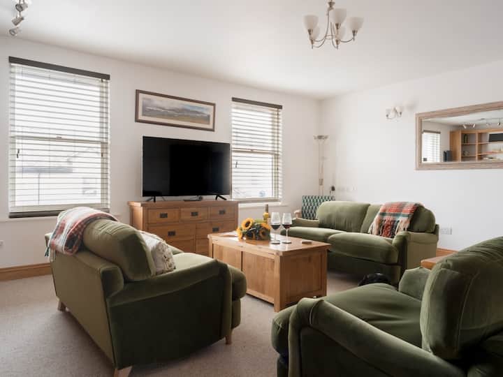 Central Keswick 3 Bed Apartment + Private Parking - Keswick
