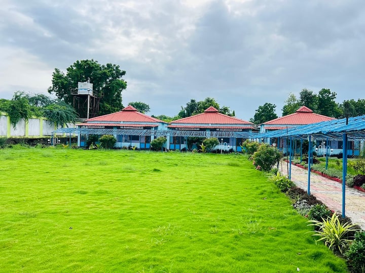 Vrundavan Village Resort & Home Stay Deluxe Ac - Nandurbar
