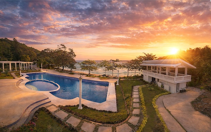 Sea View Villa At The Bragado Peninsula - Sual