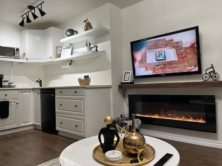 Nestled Inn - Kelowna
