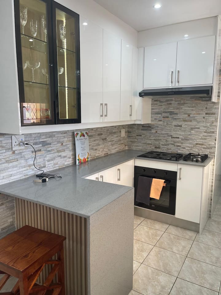 The Entire House Is A Home Away From Home - Zimbabwe