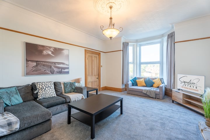 Spacious 4br Victorian Terrace • Extra Sleeping - Leeds