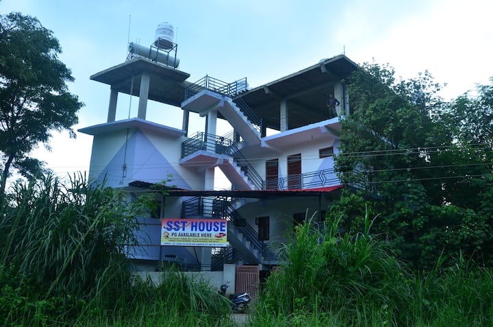 Sst Housee - Hamirpur