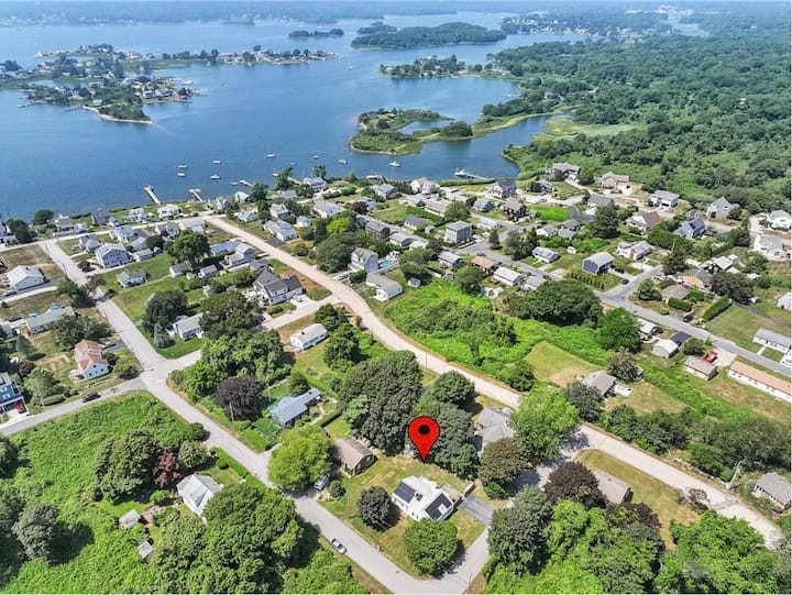 Coastal Living Meets Modern Comfort! - South Kingstown, RI