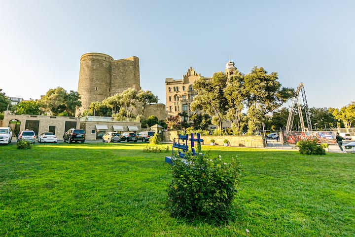 Central Apartment  Old City - Baku