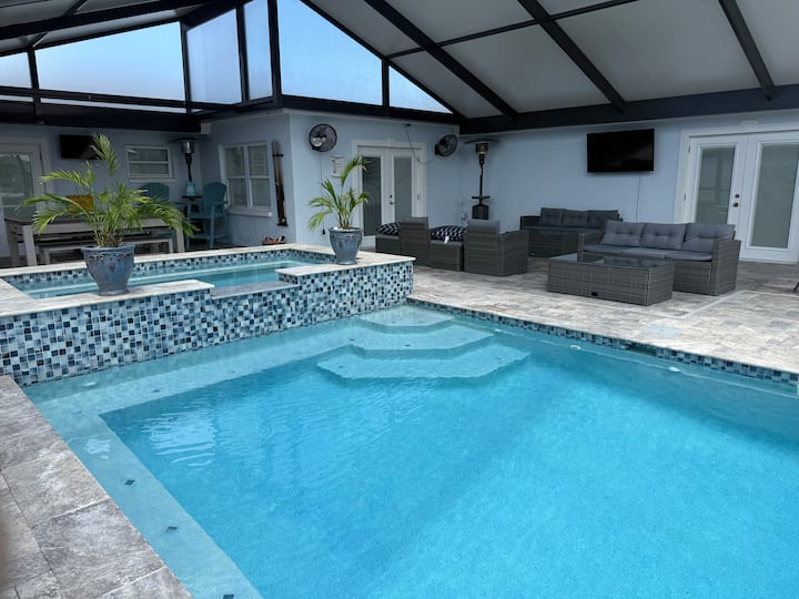 Waterfront Retreat With Heated Pool, Hot Tub&dock - 哈樂迪