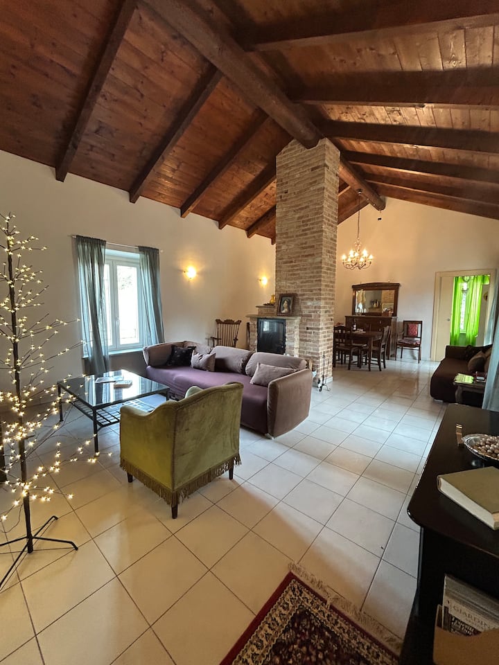 Casa Laura Un Angolo Di Pace Tra Vigne E Colline - Italien