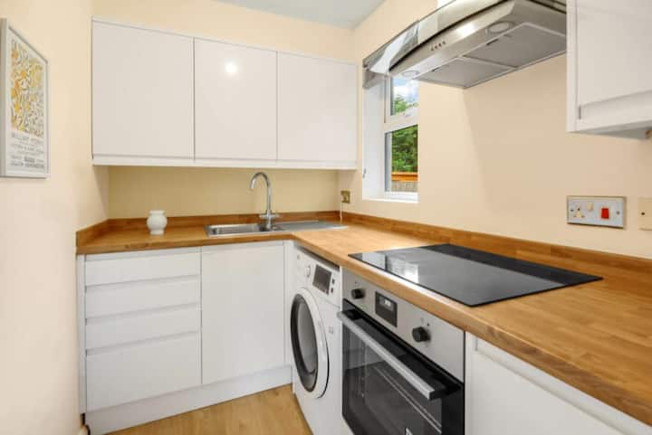 Free Prkg, Sleeps 2, Central, Long Stay Discounts - Bracknell