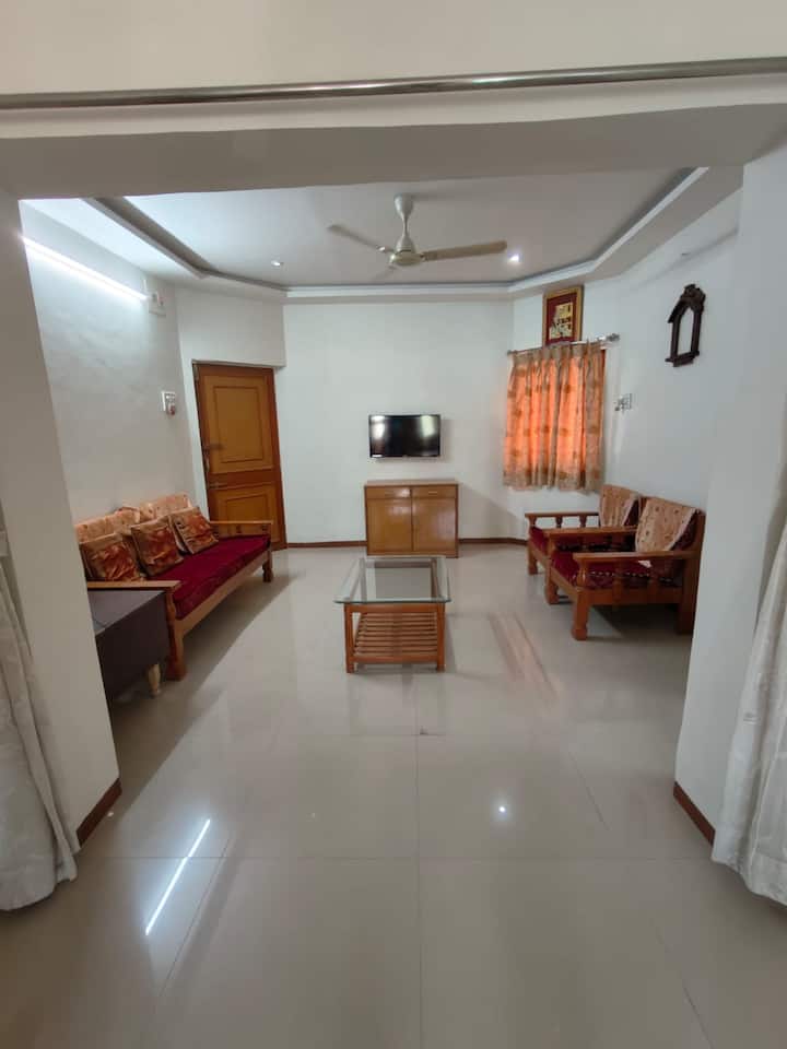 2bhk Flat With Kitchen - Vadodara