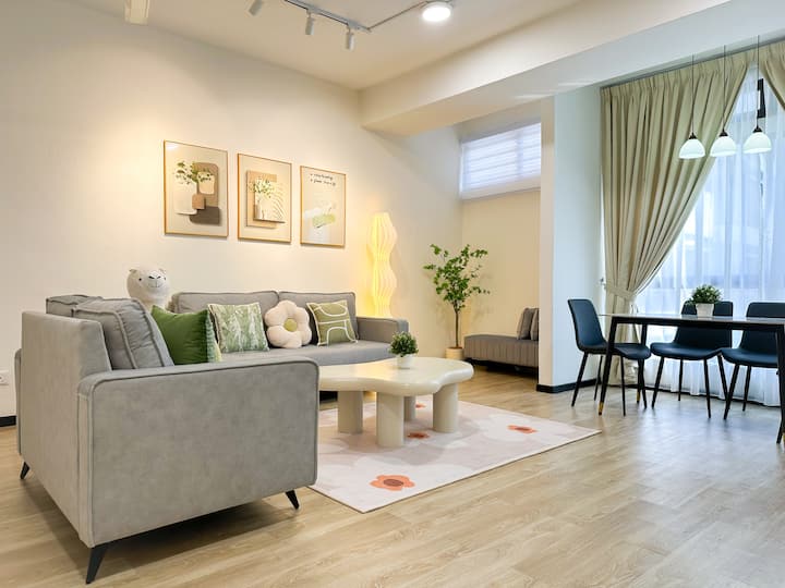 Fahrenheit88 | Muji Spacious & Newly Renovated 2br - Kuala Lumpur