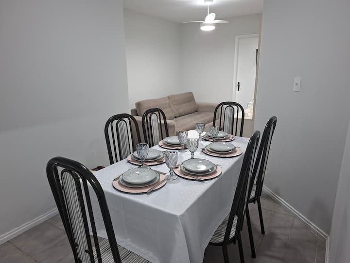 Apê Térreo Bem Localizado, Praia E Mercado Perto - Matinhos